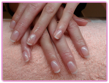 Shellac :: Pedikúra manikúra Lena